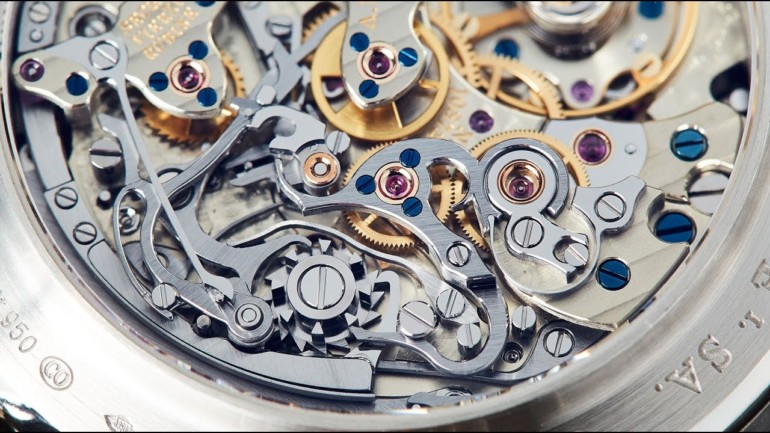 What is a watch power reserve and how does it work? | Horologii
